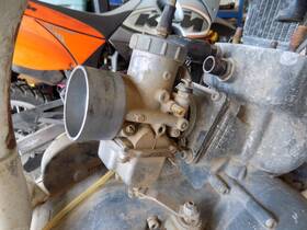 MIKUNI 16-11-086-01 Carburetor